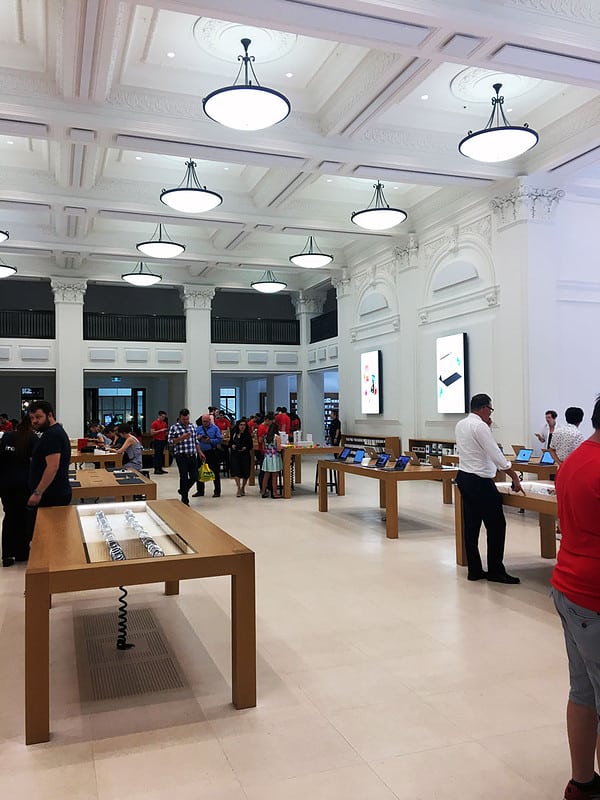 Photo Tour of Apple Brisbane in MacArthur Chambers