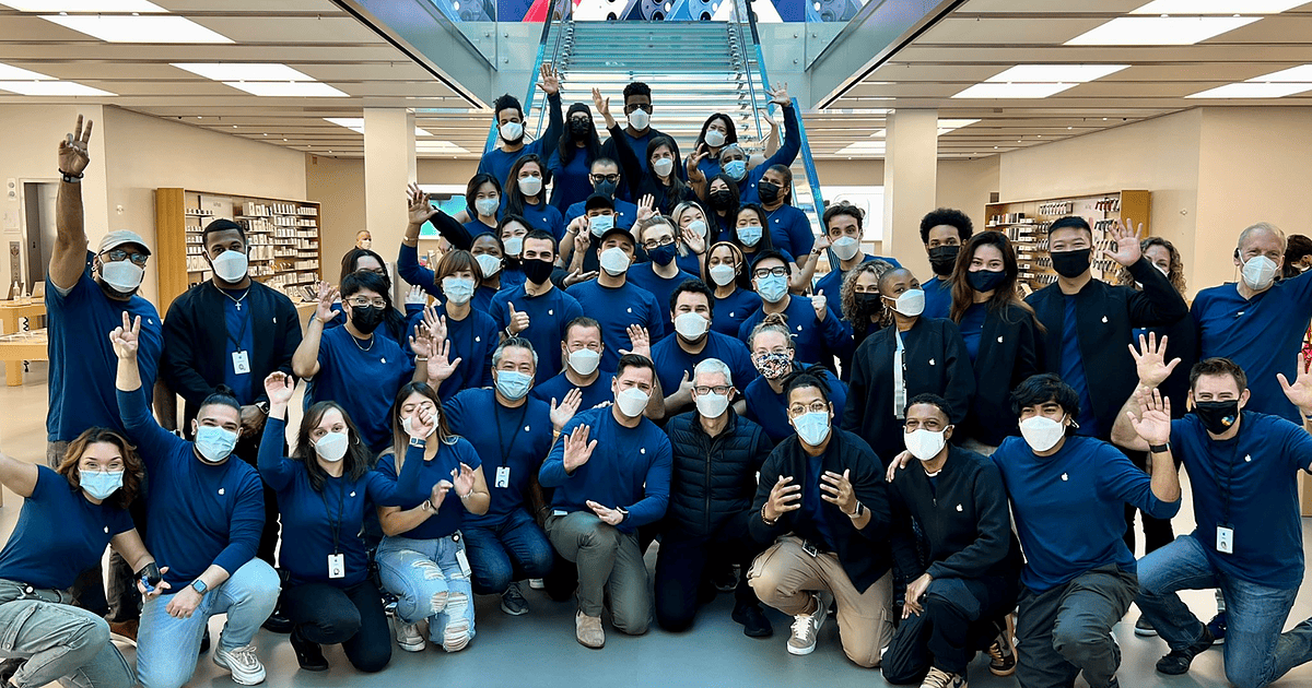 Tim cooks Visits Apple Employees and App Bosses in New York