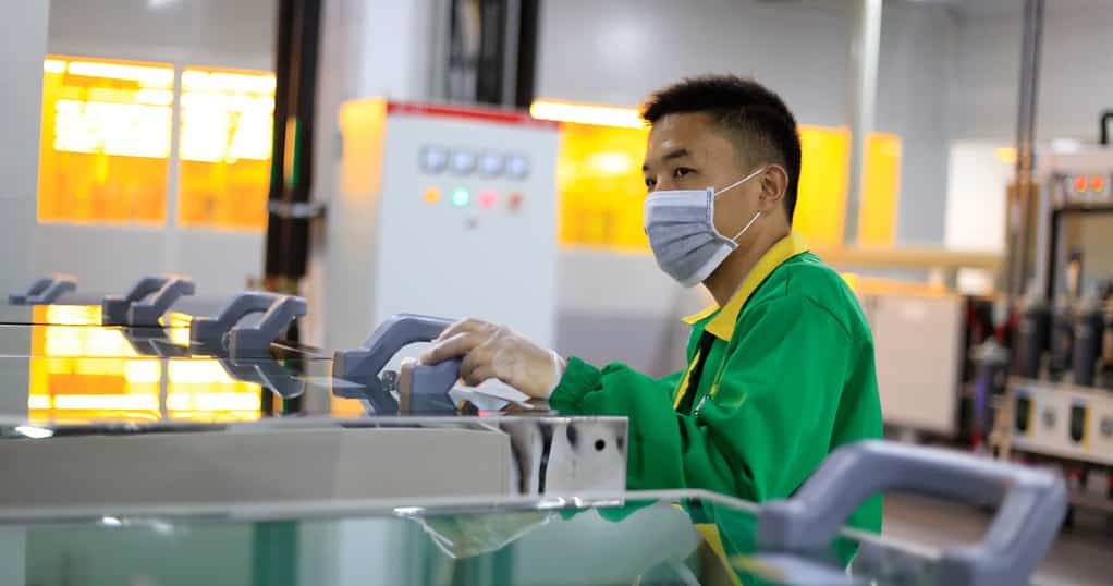 Foxconn Imposes Tougher COVID-19 Restrictions on iPhone Assembly Plant