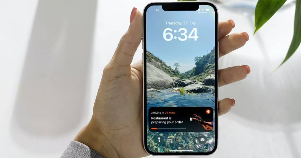 How to Use Live Activities on iPhone