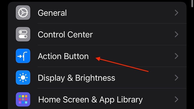 iOS 17: How to Translate With the Action Button in Real Time - The Mac ...