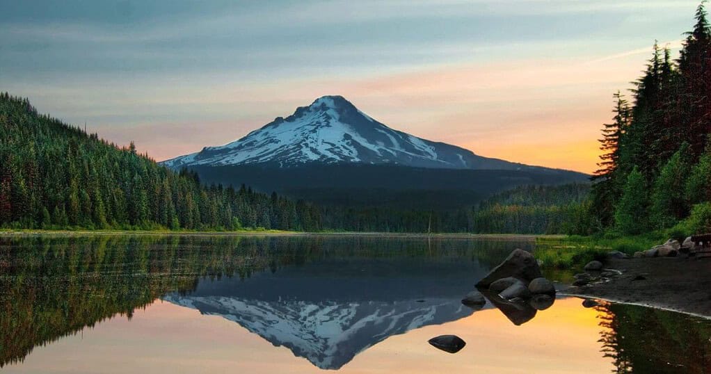 Download Vision Pro's "Mount Hood" Wallpaper for MacOS, iPhone and iPad ...