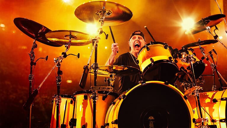 Now You Can Experience Metallica Concert on Apple Vision Pro - The Mac ...