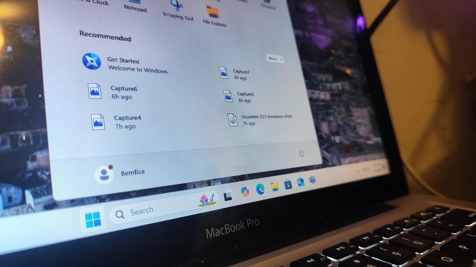 Can I Install Windows 11 24H2 on a MacBook Without TPM? How To Do It ...