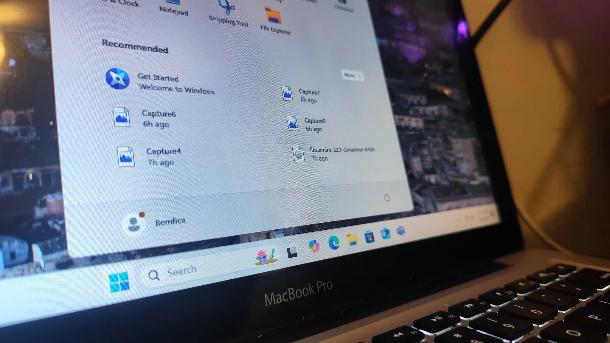 Can I Install Windows 11 24H2 on a MacBook Without TPM? How To Do It ...