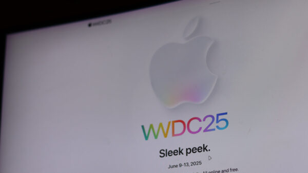 What Are Haptics on iPhone? Here's How Apple’s Taptic Engine Works ...