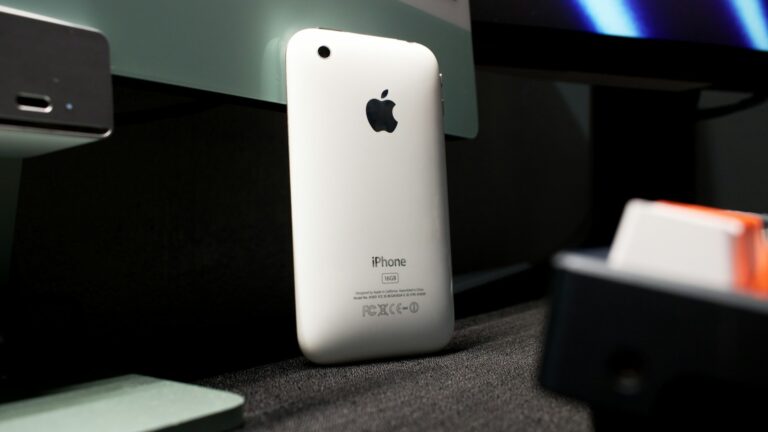 iPhone First Generation: Details, Specification, and History