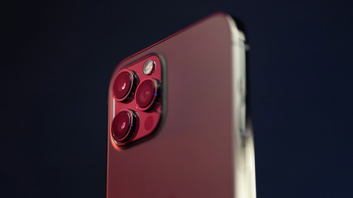 IDC Credits iOS for Lifting 2026 Smartphone Market Outlook