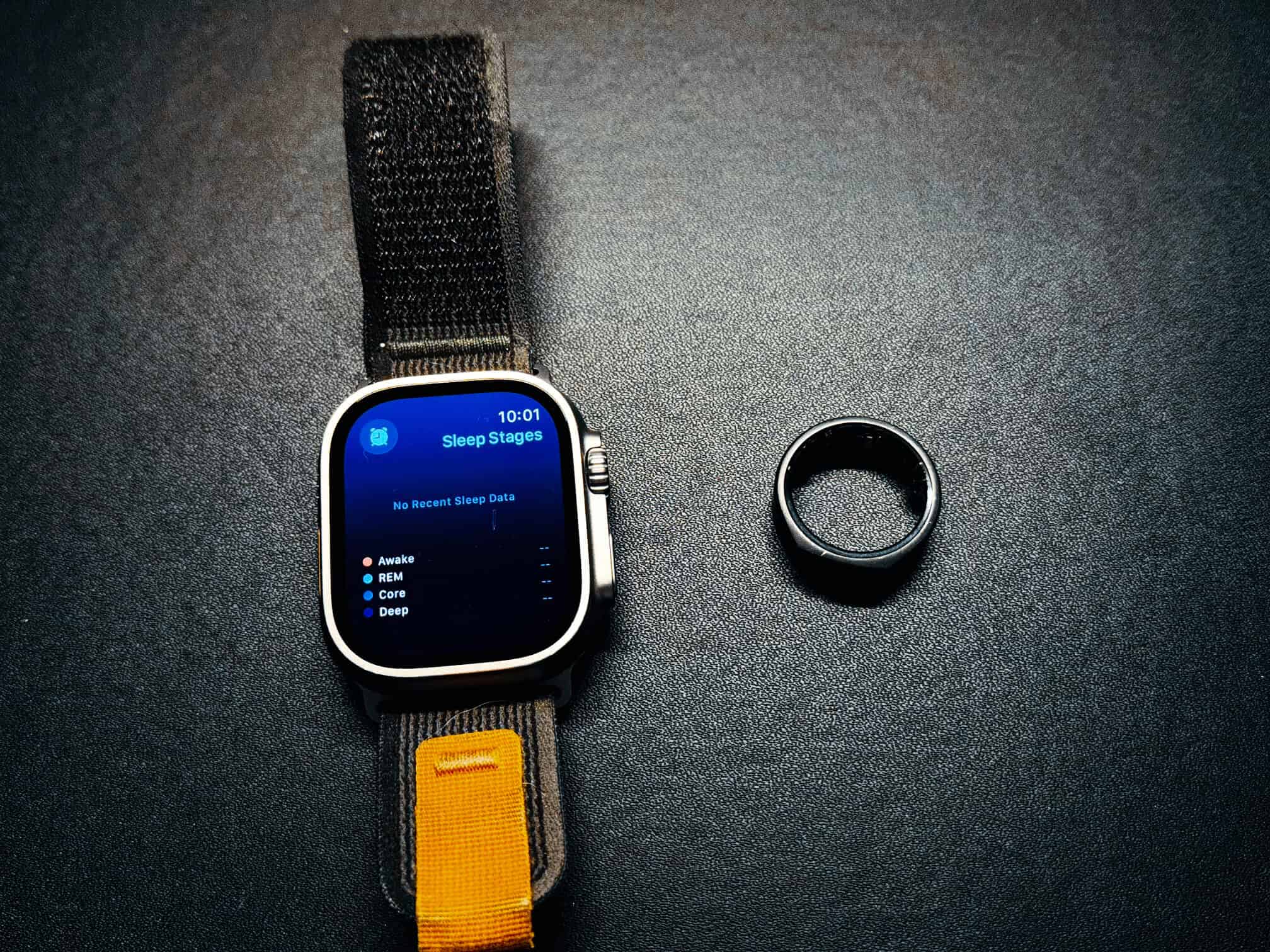 Oura Ring vs Apple Watch: Features, Accuracy, & Value Compared