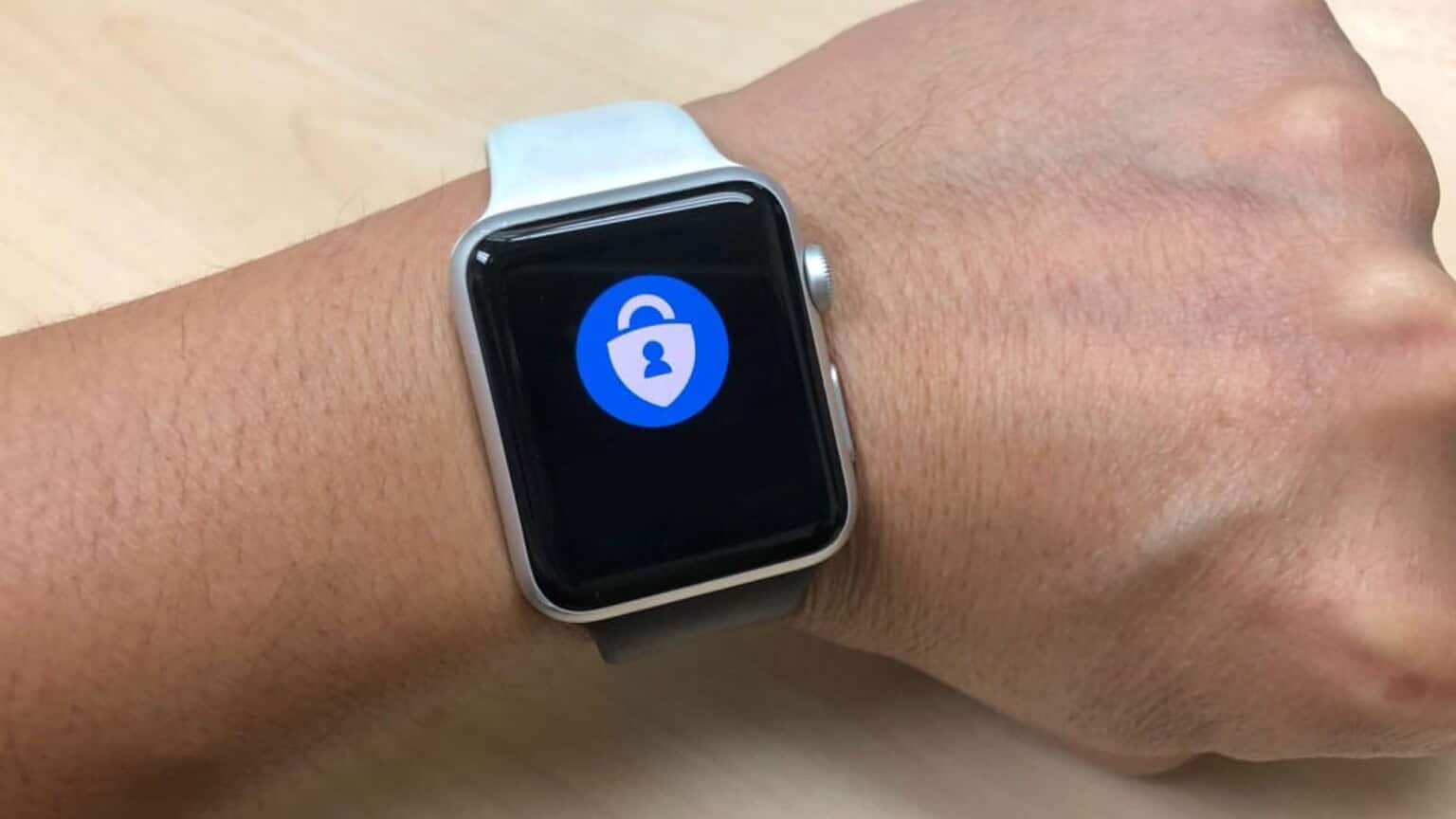 How to Lock Apple Watch Screen Safely and Securely
