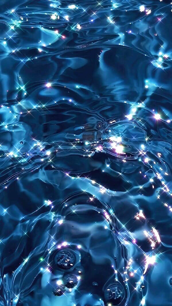 Best iOS 26 Wallpapers (4K Options and Apps for iOS Devices)