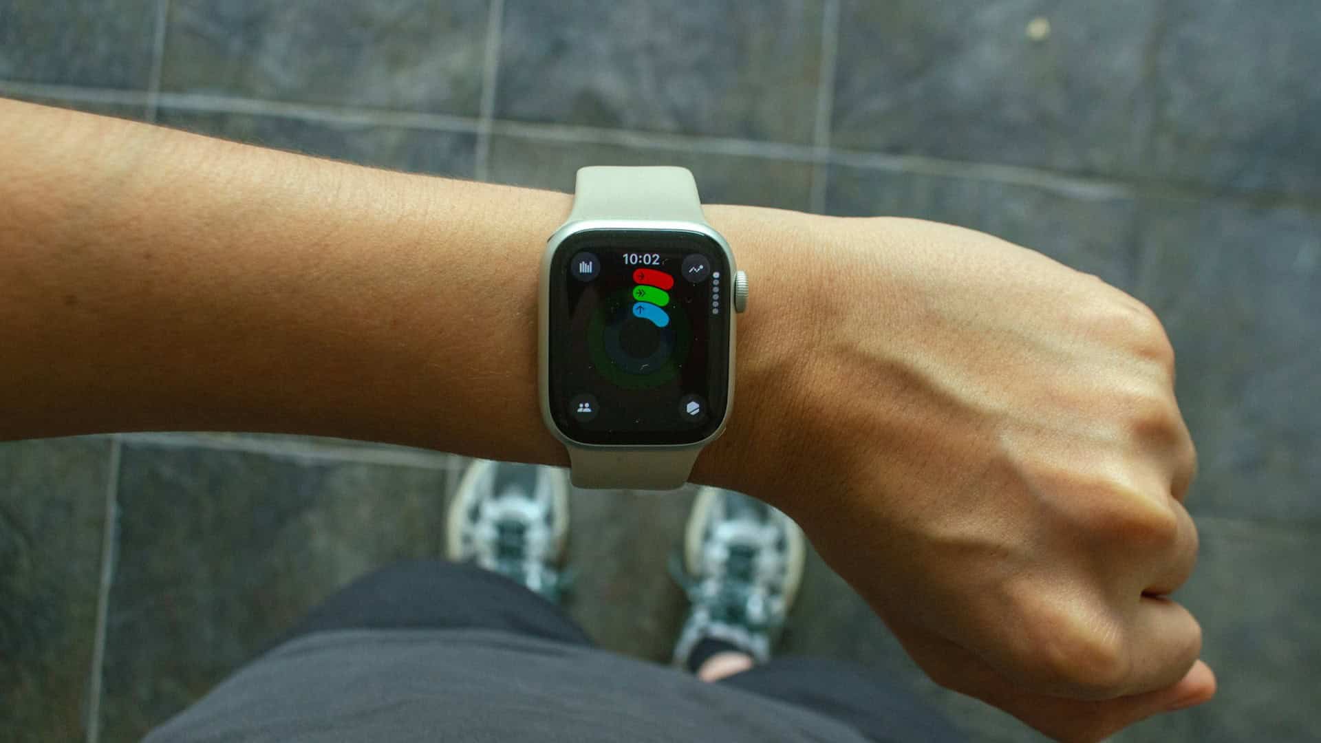 How to Track Your Steps with Apple Watch: 4 Easy Ways