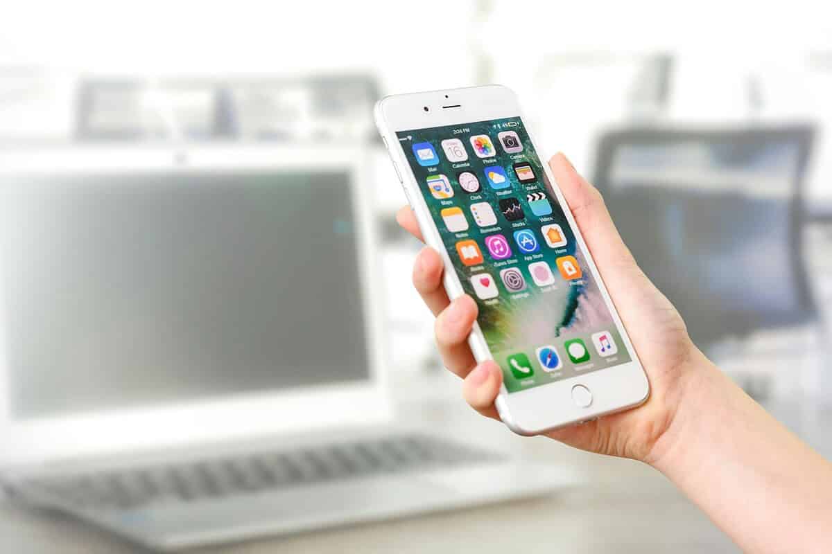 iOS 26 Tips and Tricks: How to Maximize Your iPhone Experience
