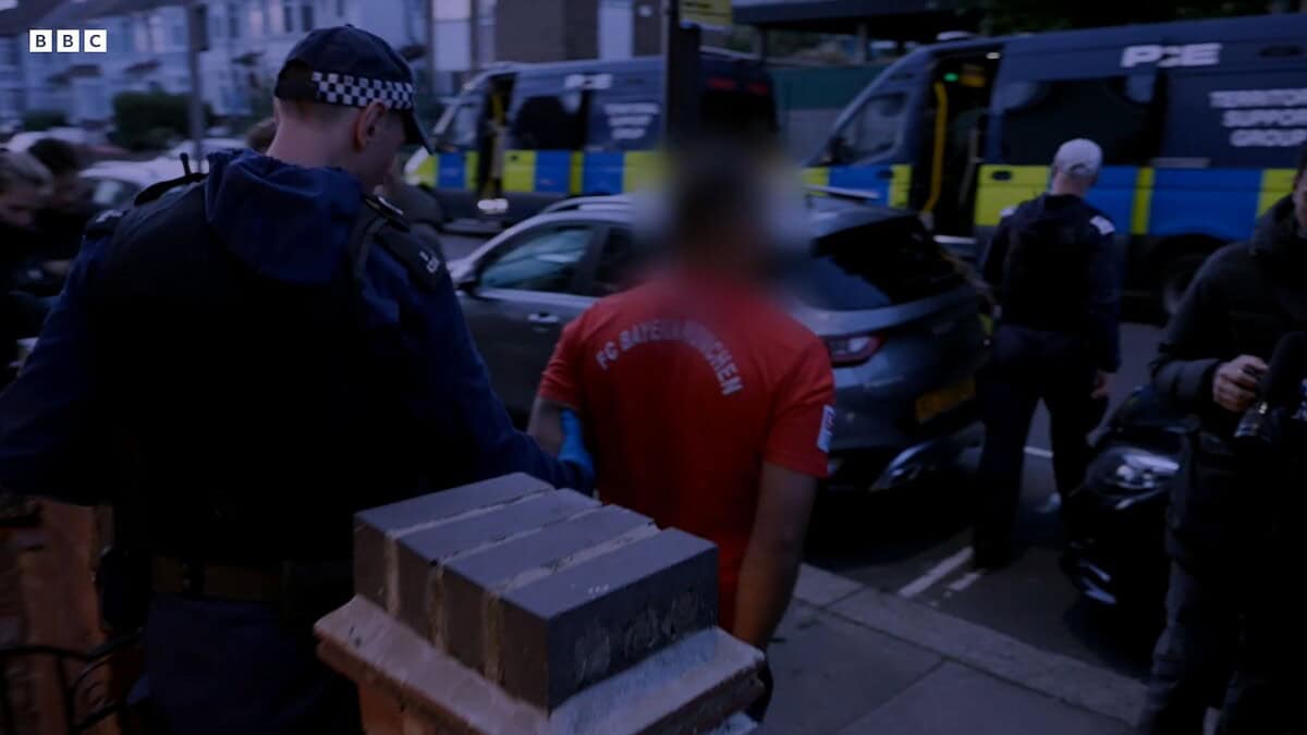Find My iPhone tracker led police to 2,000 stolen phones and 18 suspects