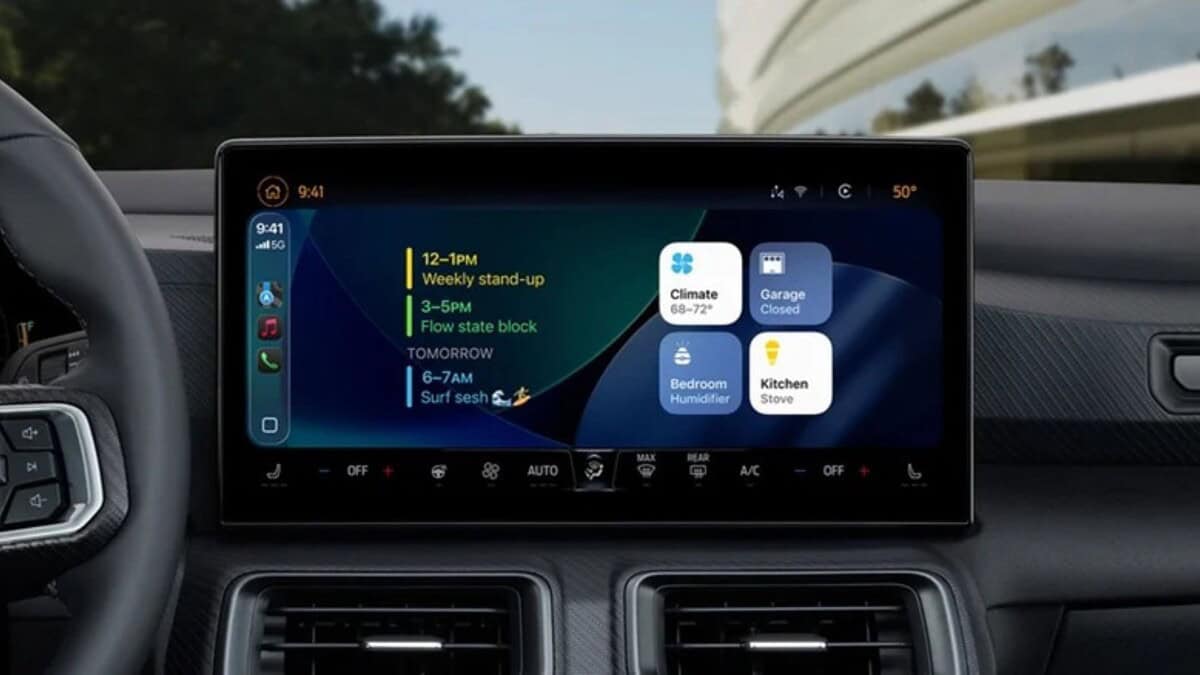 CarPlay’s Two-Stack Widget Layout Returns in iOS 26.2 Beta