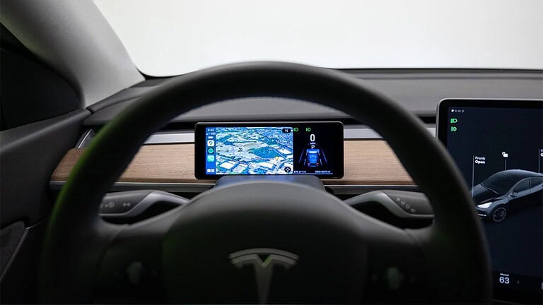 Tesla promet que la prise en charge de CarPlay arrivera dans les ...