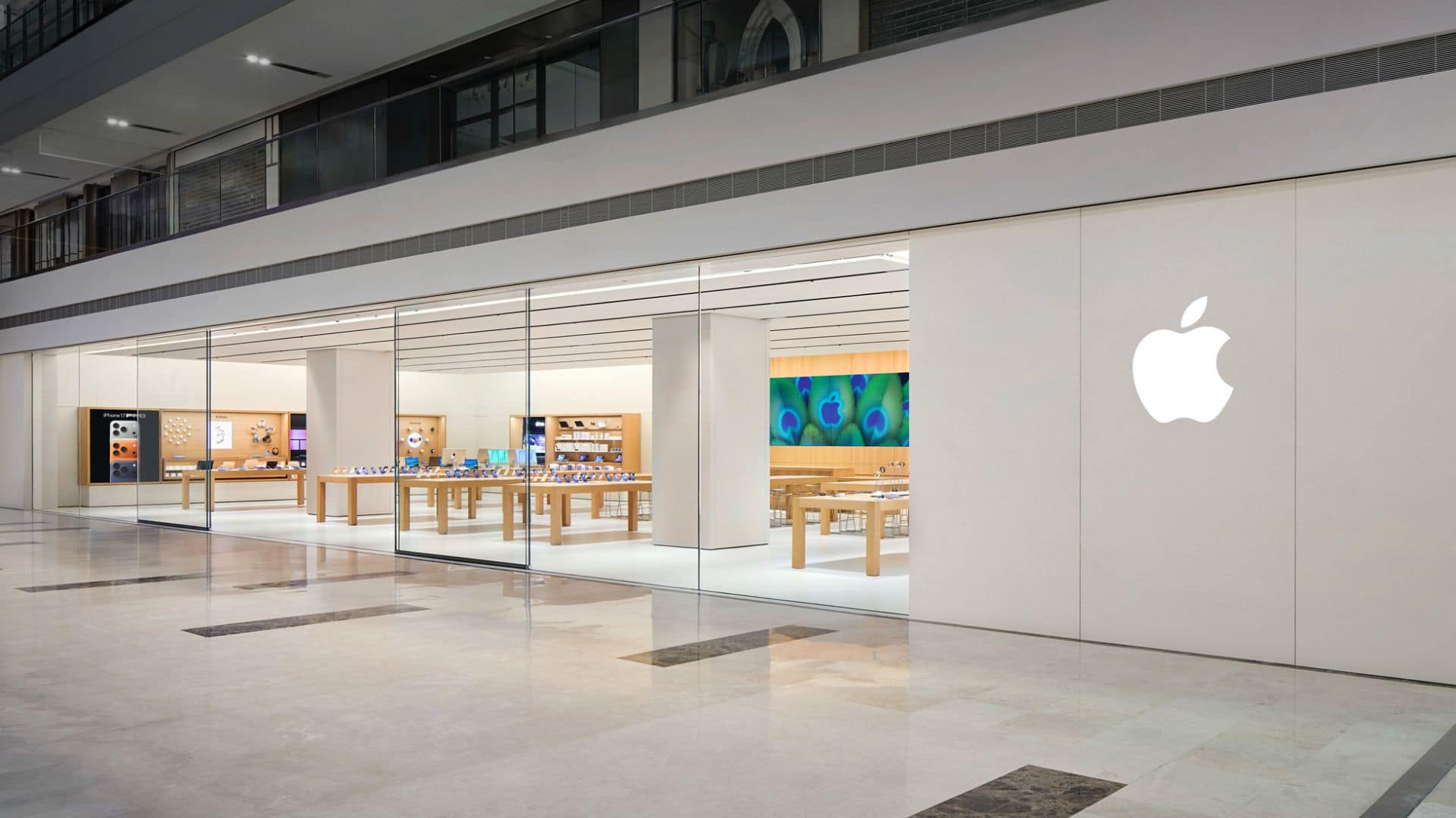 Apple Opens Its Fifth Retail Store in India at DLF Mall, Noida