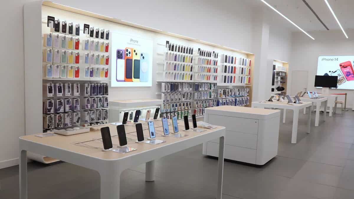 These are the Eight New iPhones Coming Over the Next Two Years