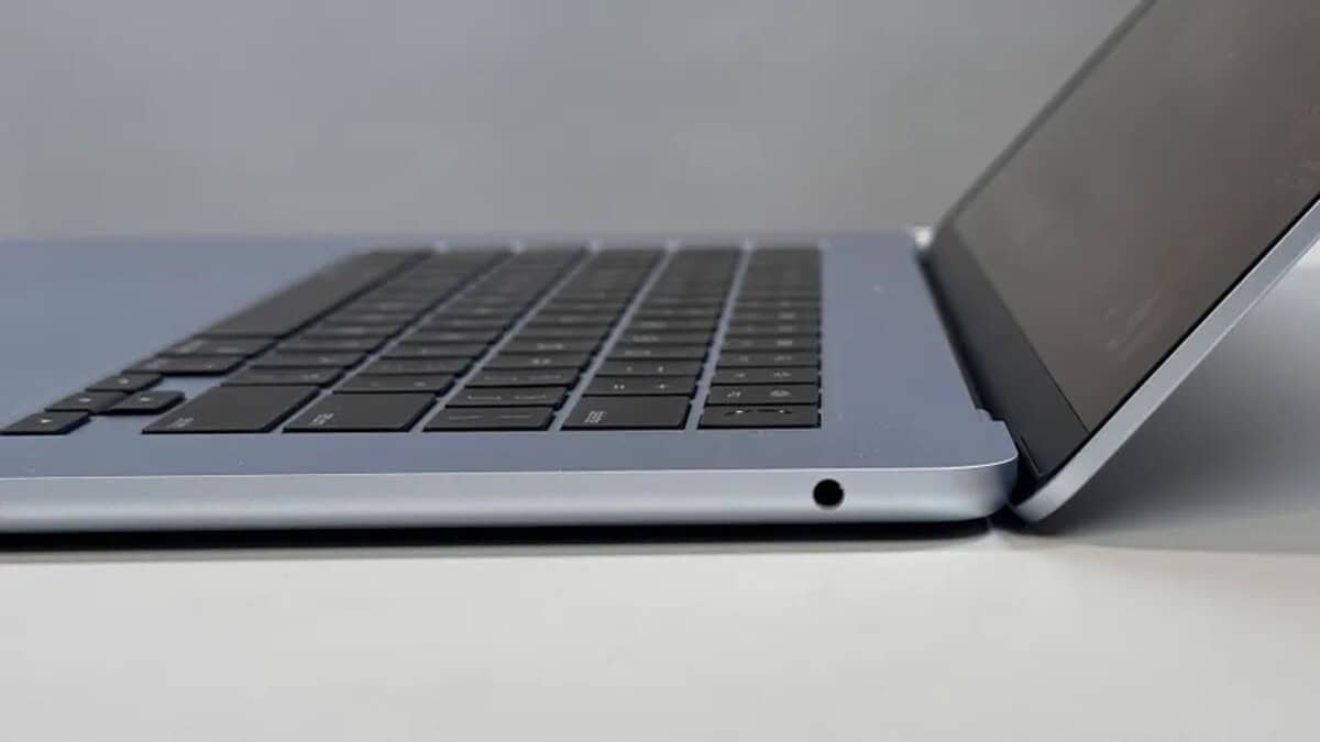 Copilot+ PCs “Outperform” MacBook Air M4, According to Microsoft