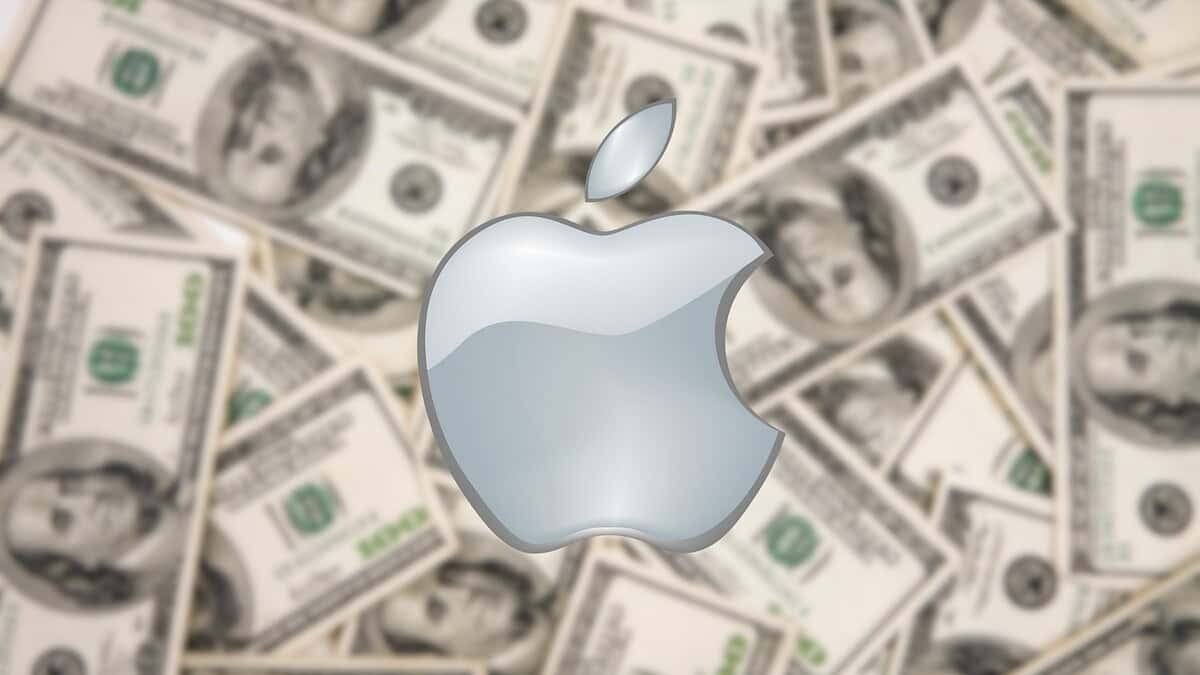 Apple Gives iPhone Designers Up to $400,000 in Stock Bonuses to Prevent ...