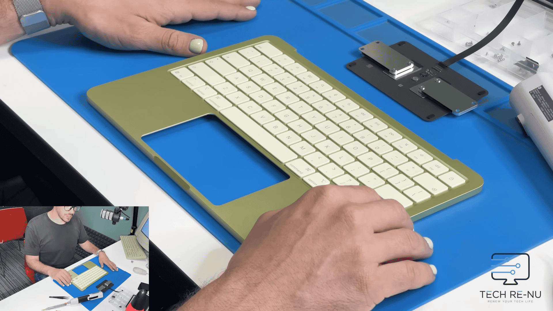 MacBook Neo Teardown: Battery, Ports, and Speakers Are Fully Modular