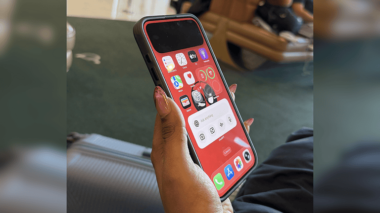 No, iOS 26.4 Doesn’t Add a Privacy Display Feature to iPhone