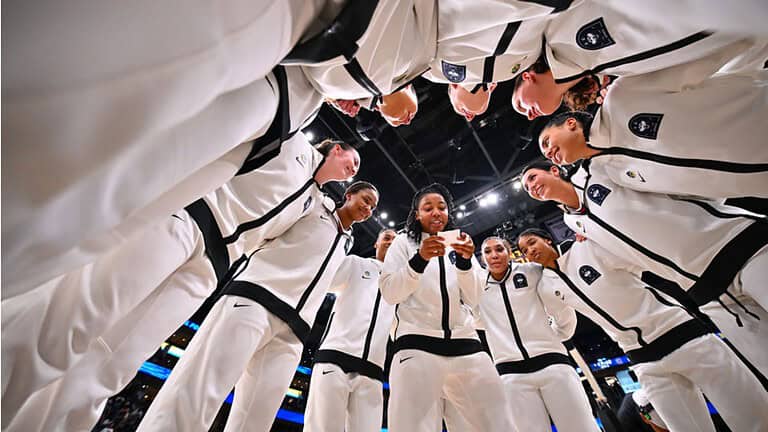 Apple TV Sets August Date For UConn Huskies Basketball Series
